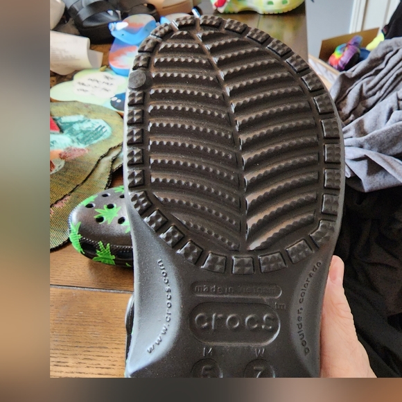 CROCS | Shoes | Classic Crocs Hemp Leaf | Poshmark